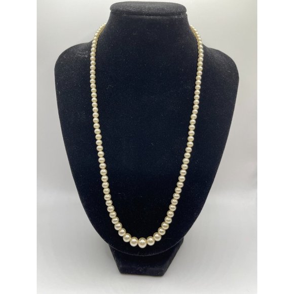 Jewelry | Vintage Faux Petite Cream Colored Pearl Necklace | Poshmark